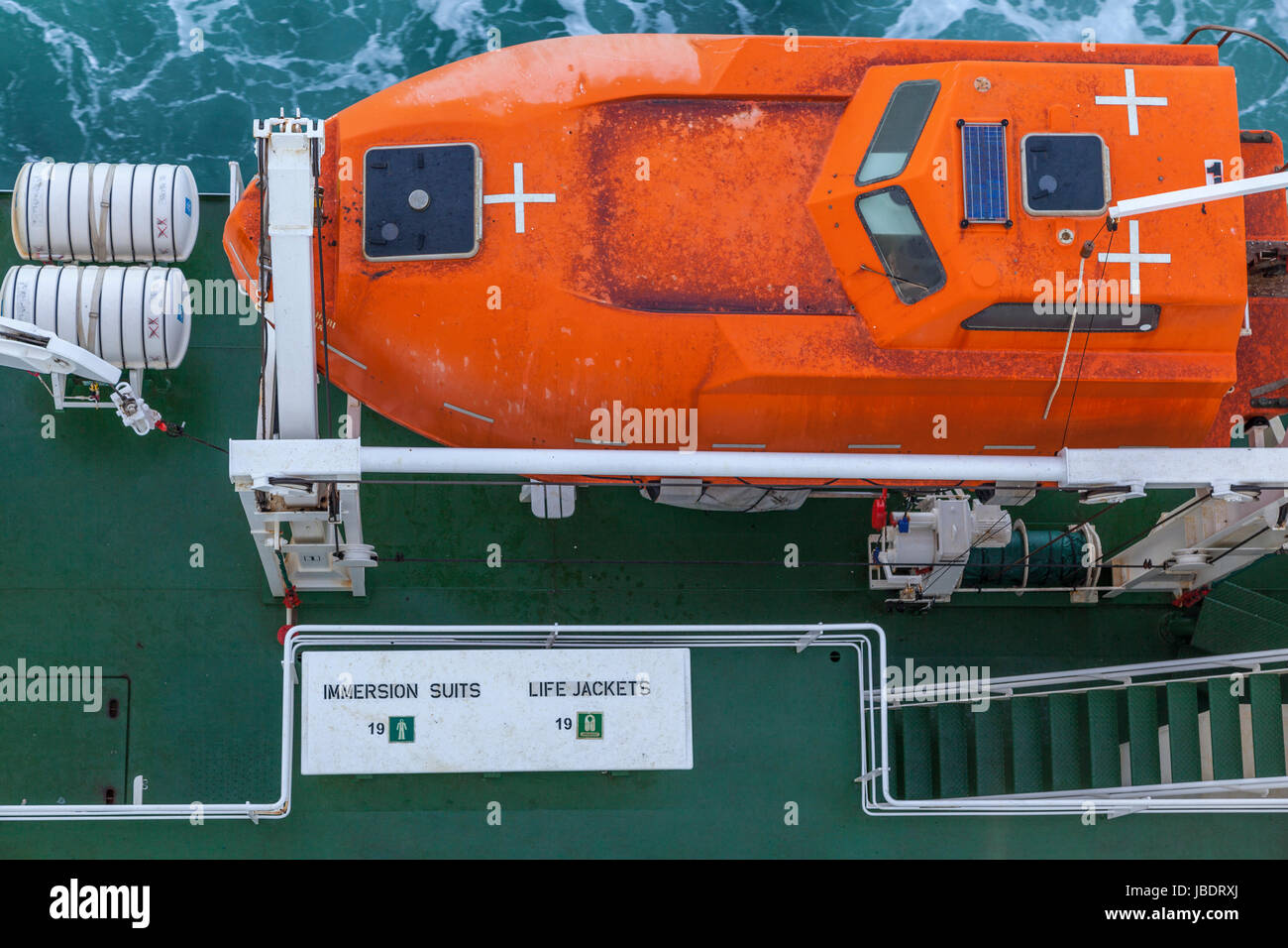 Rettungsboot an Bord eines Containerschiffs Stock Photo - Alamy