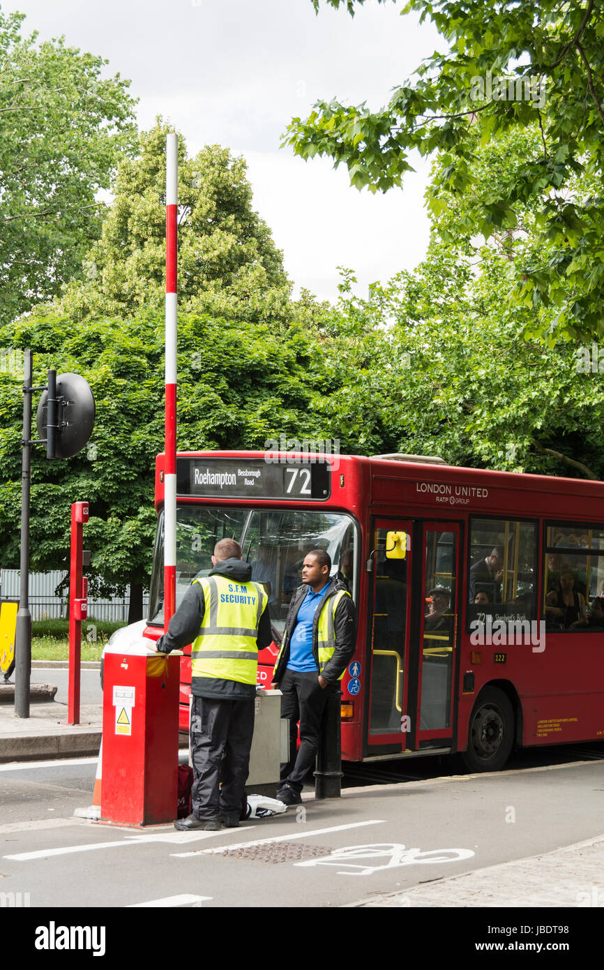 Bus Barrier on the approach road to Hammersmith Bridge, west London, UK ...