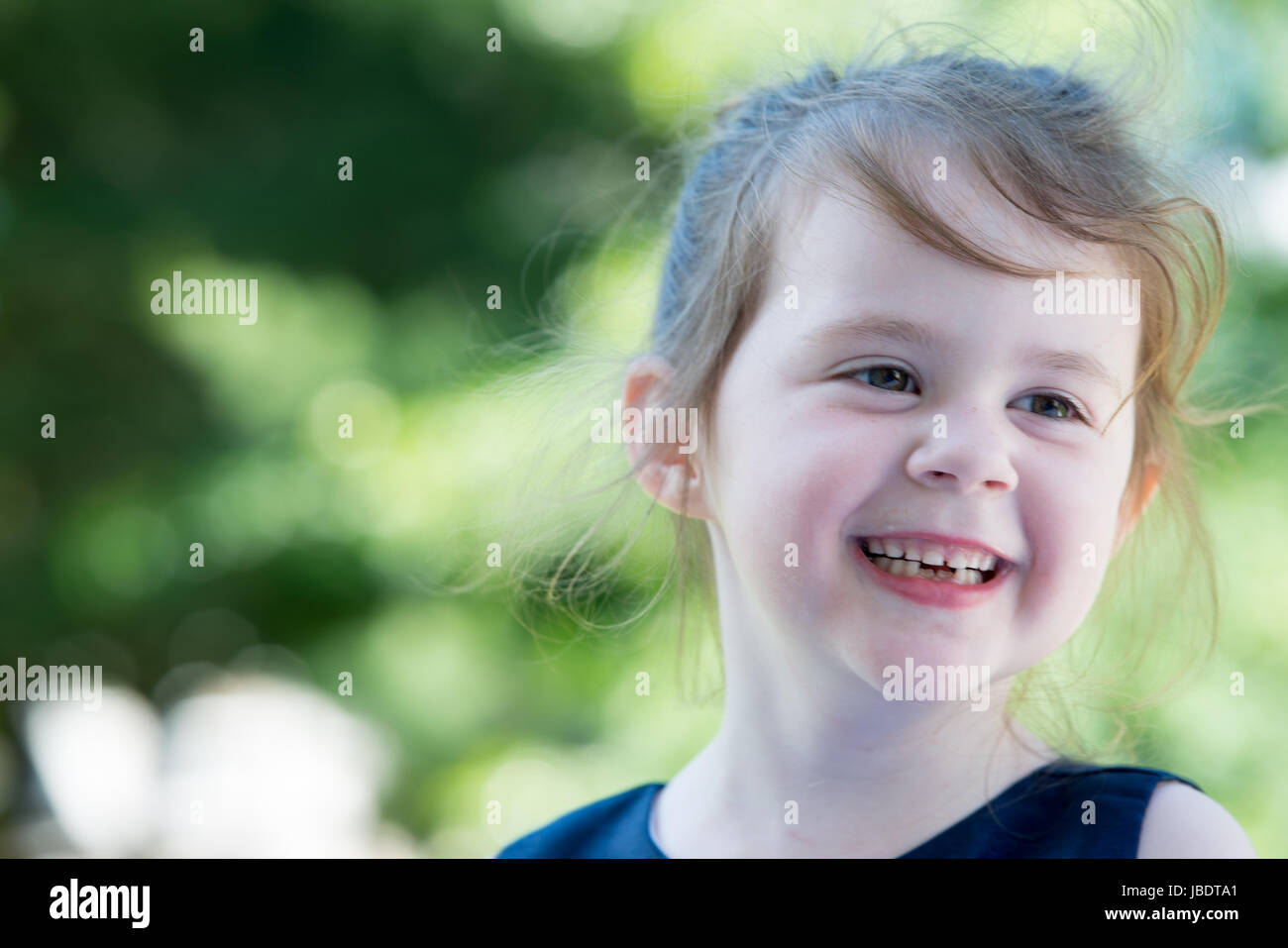 Beautiful girl portrait hi-res stock photography and images - Alamy