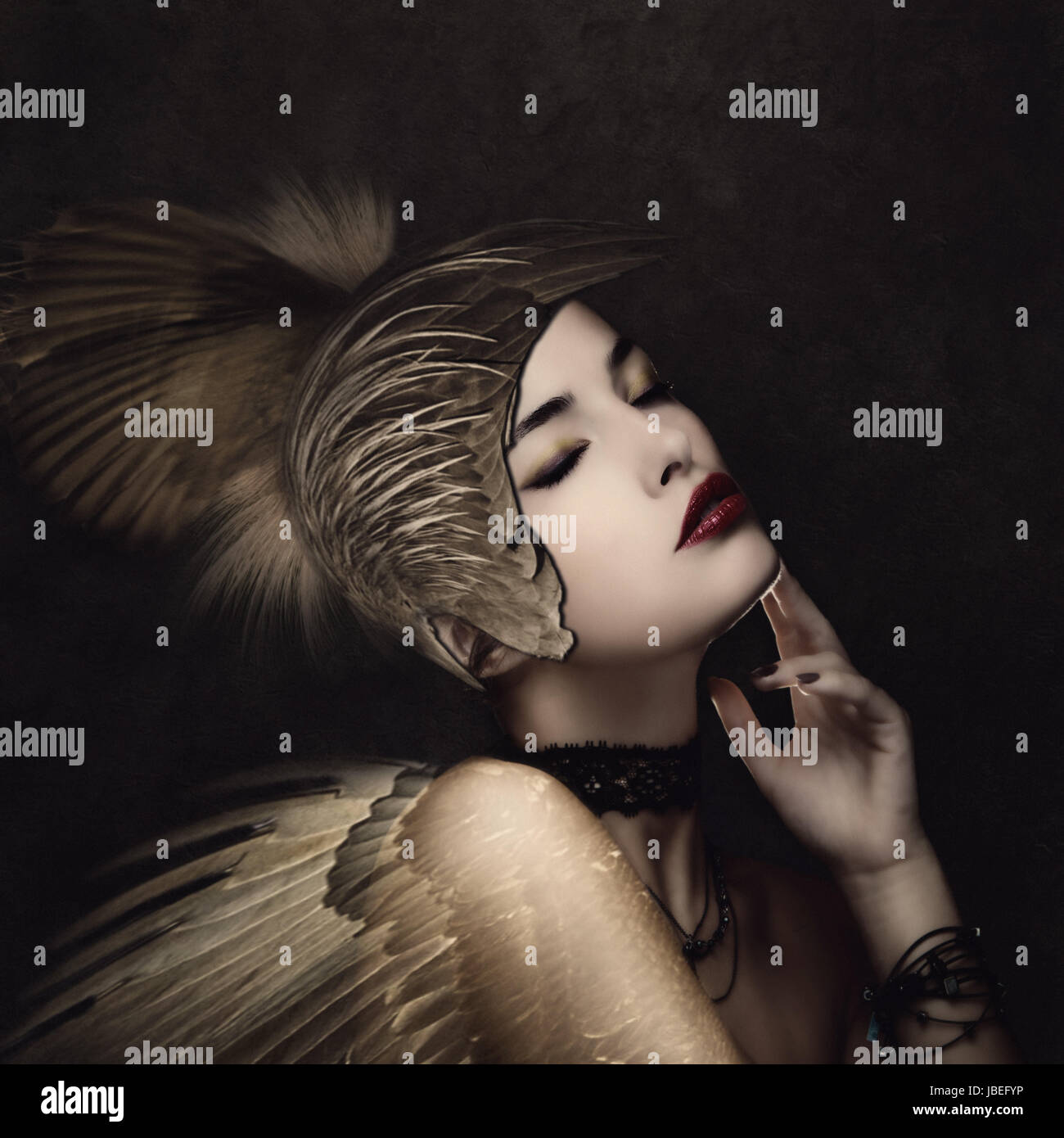 Feather helmet hi-res stock photography and images - Alamy