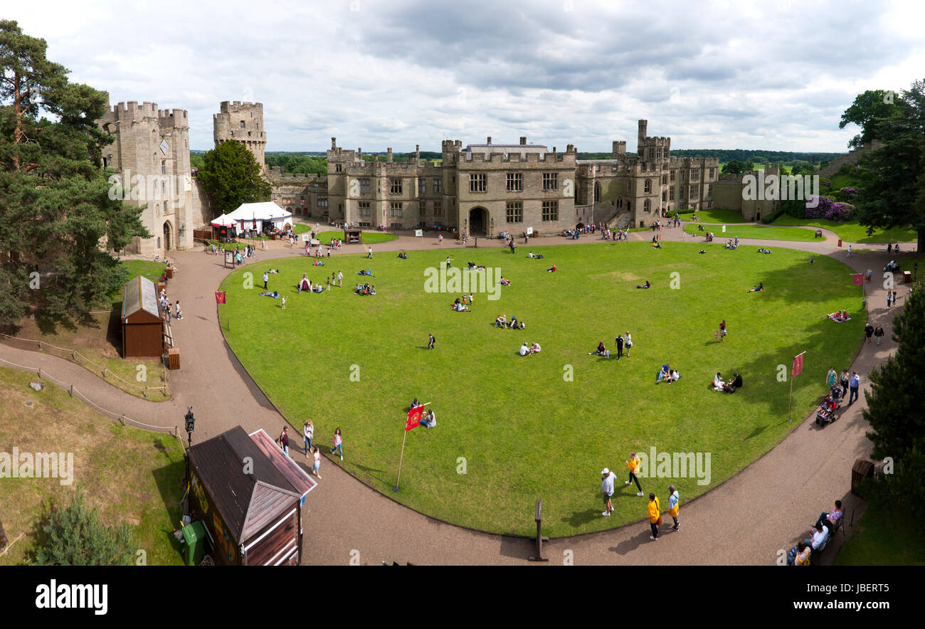 The central courtyard of Warwick castle in Warwickshire, UK. The chapel ...