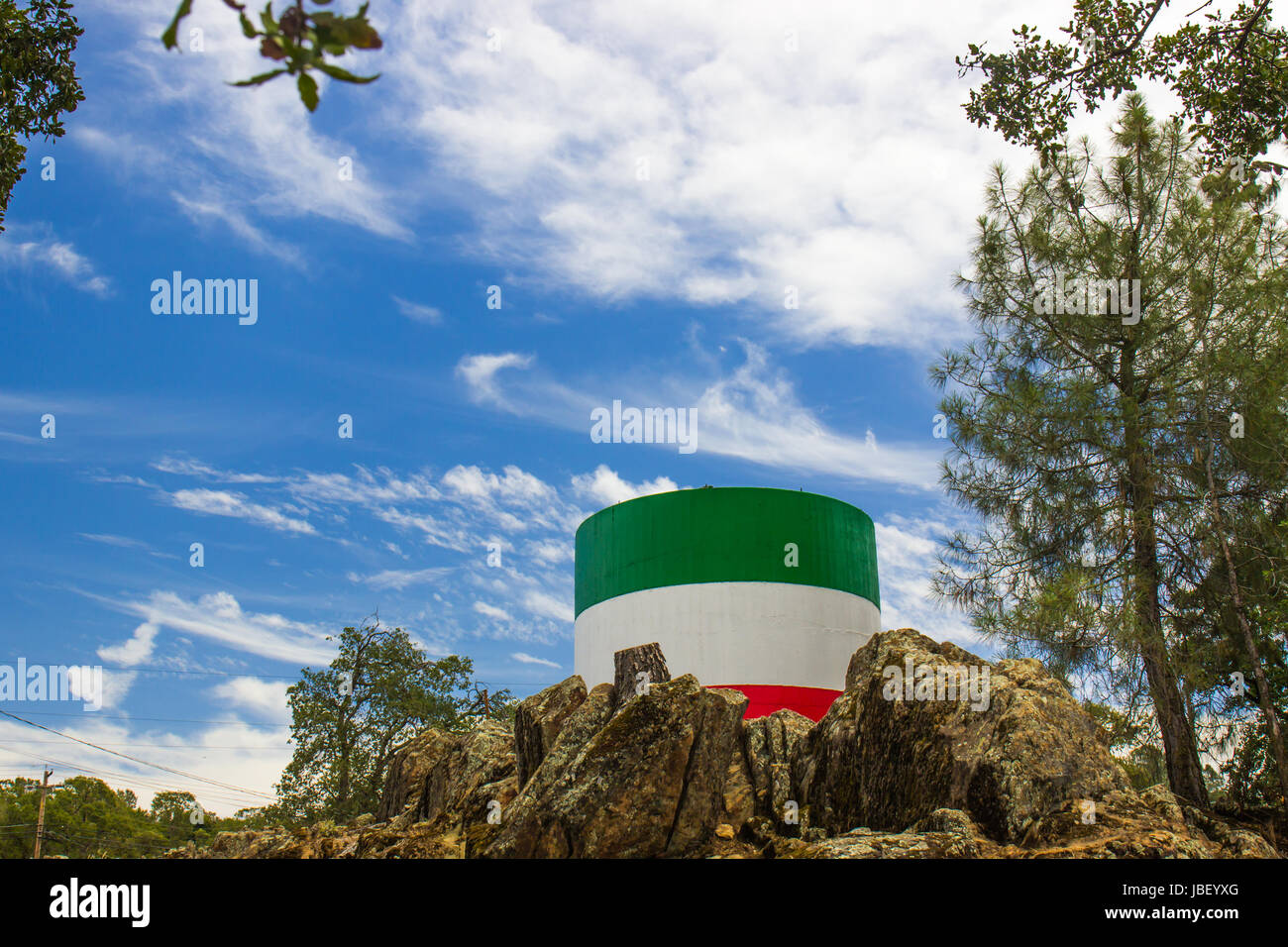 Water tank painted green white hi-res stock photography and images - Alamy