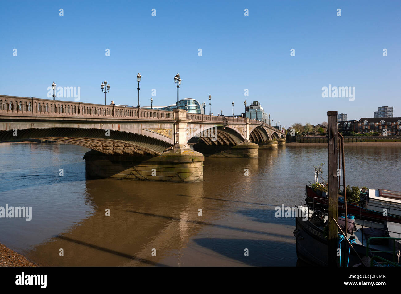 Old battersea bridge hi-res stock photography and images - Alamy