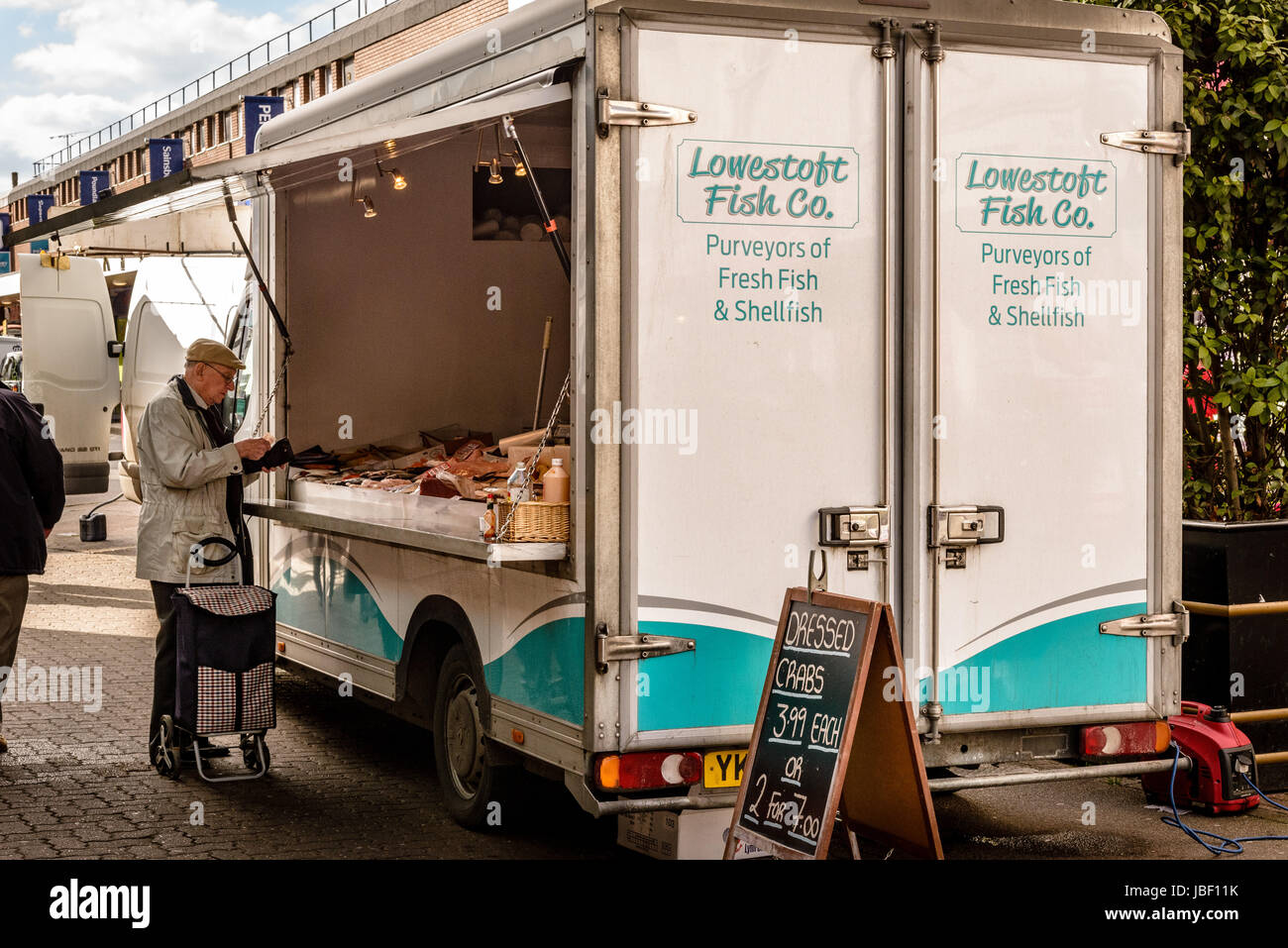 Lowestoft Fish Co mobile fishmongers, Pedestrian Precinct, Lowfield ...
