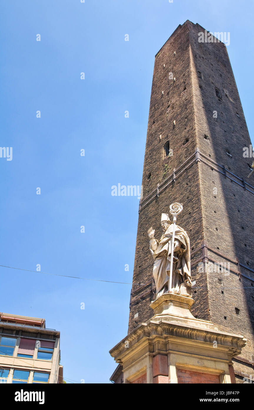 Asinelli Tower. Bologna. Emilia-Romagna. Italy Stock Photo - Alamy