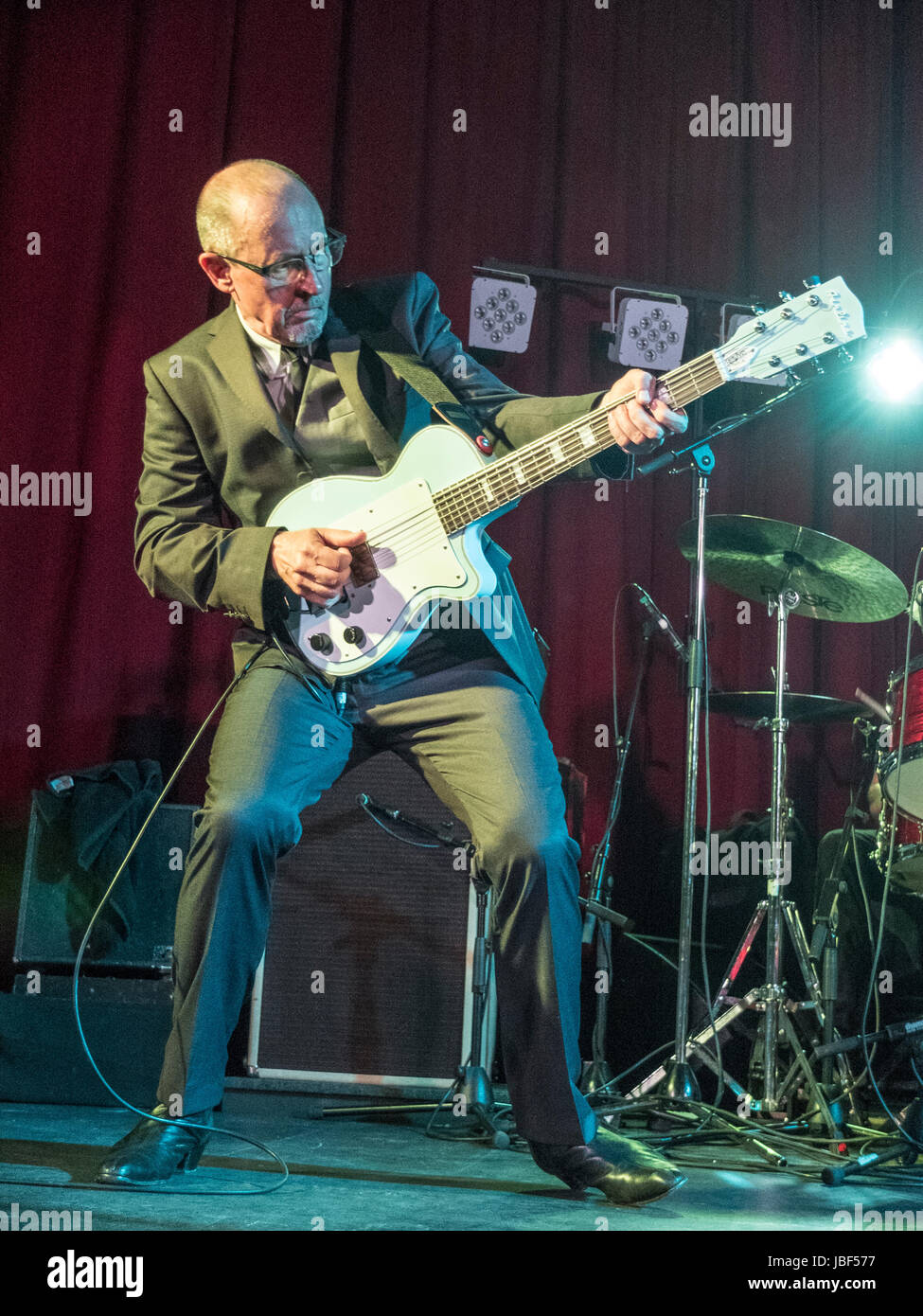 Andy fairweather low clapton hi-res stock photography and images - Alamy