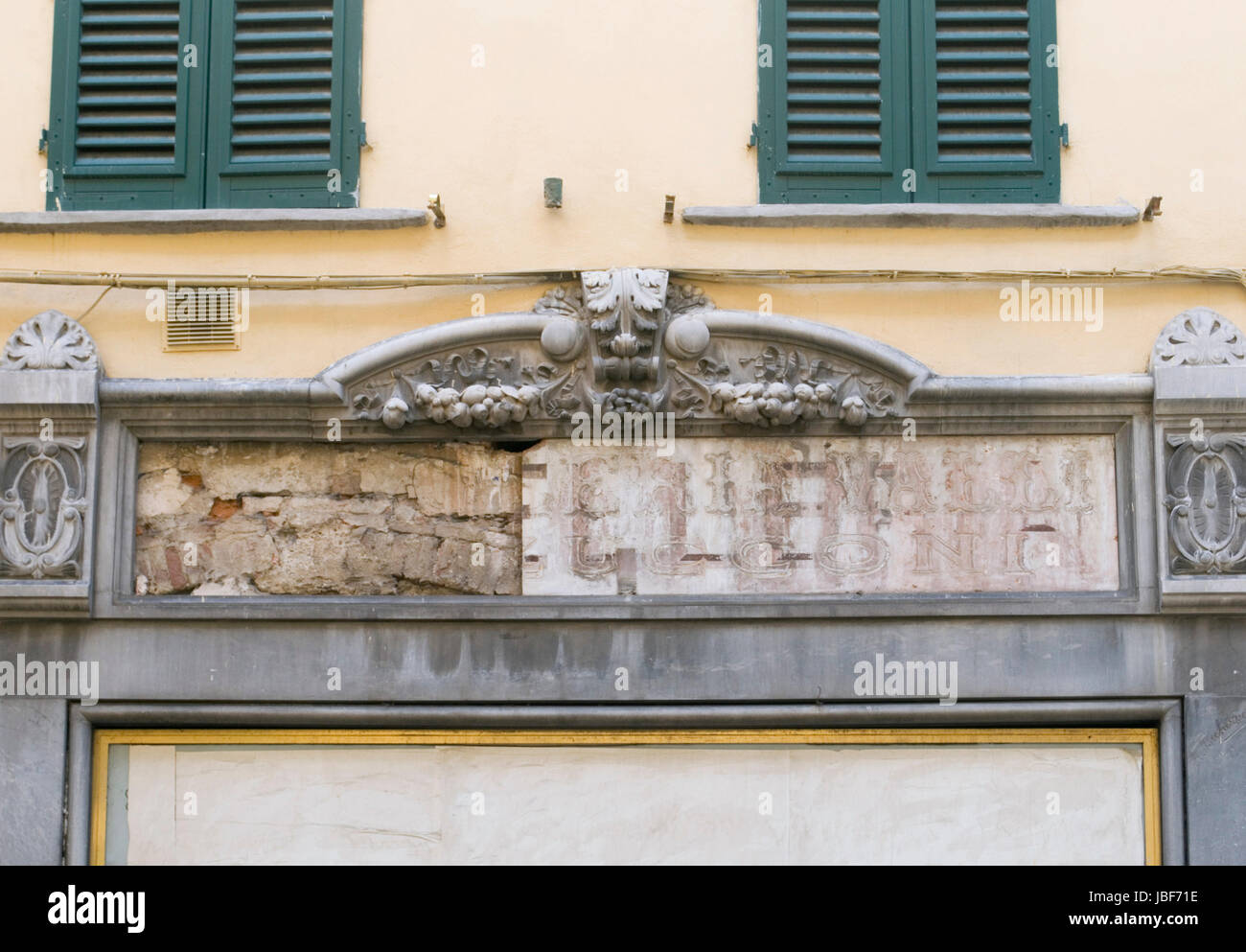 antique shop sign in Italy Stock Photo - Alamy