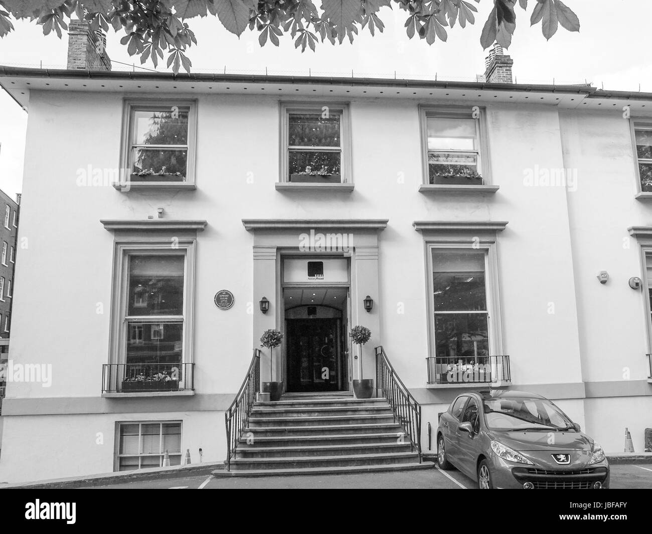 Beatles abbey road studios london Black and White Stock Photos & Images ...