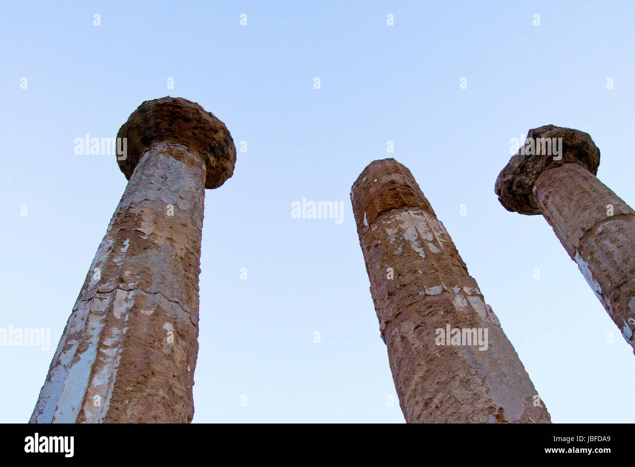 Olive columns hi-res stock photography and images - Alamy