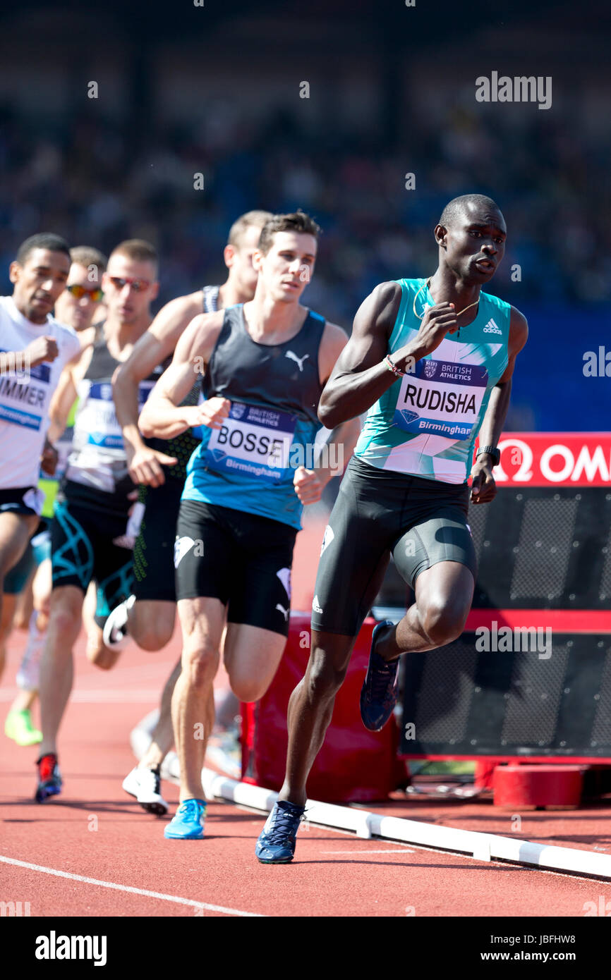 David RUDISHA competing in the Men's 600m at the 2016 Diamond League ...