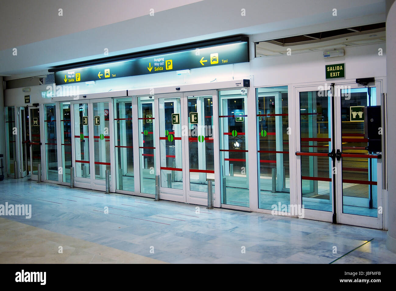 Boarding Gate at an airport Stock Photo - Alamy