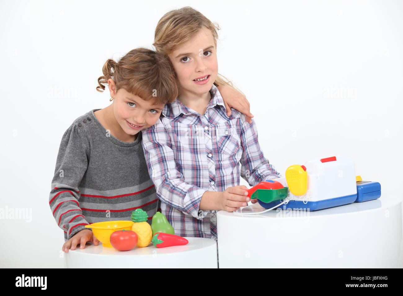 Supermarket children checkout hi-res stock photography and images - Alamy