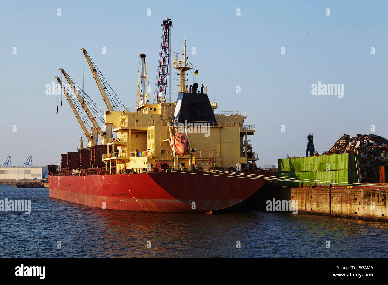 Scrap vessel hi-res stock photography and images - Alamy