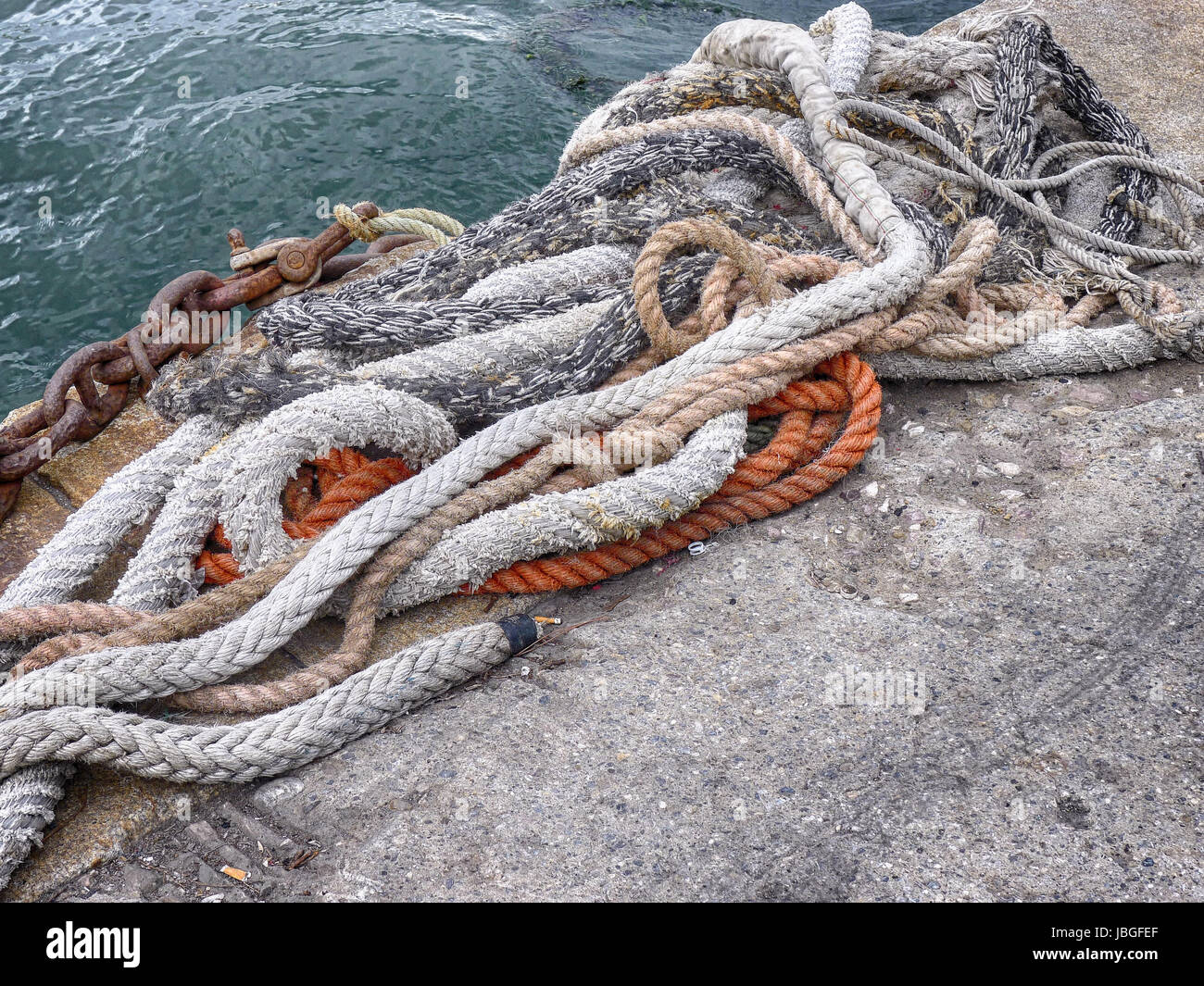 marine rope in the harbour of la spezia ready for use Stock Photo - Alamy