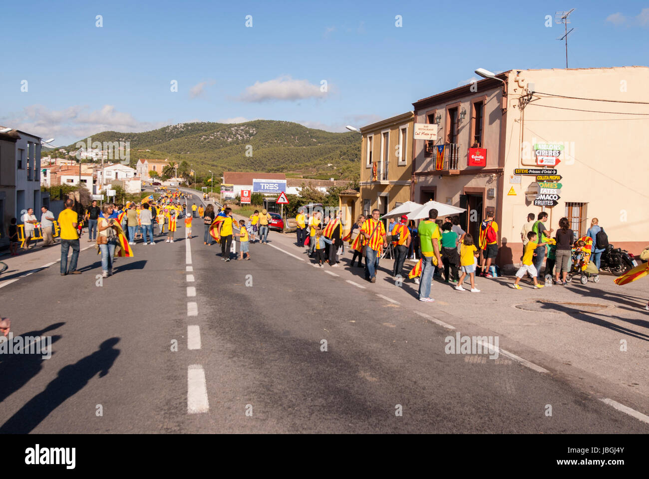 Baltic way human chain hi-res stock photography and images - Alamy