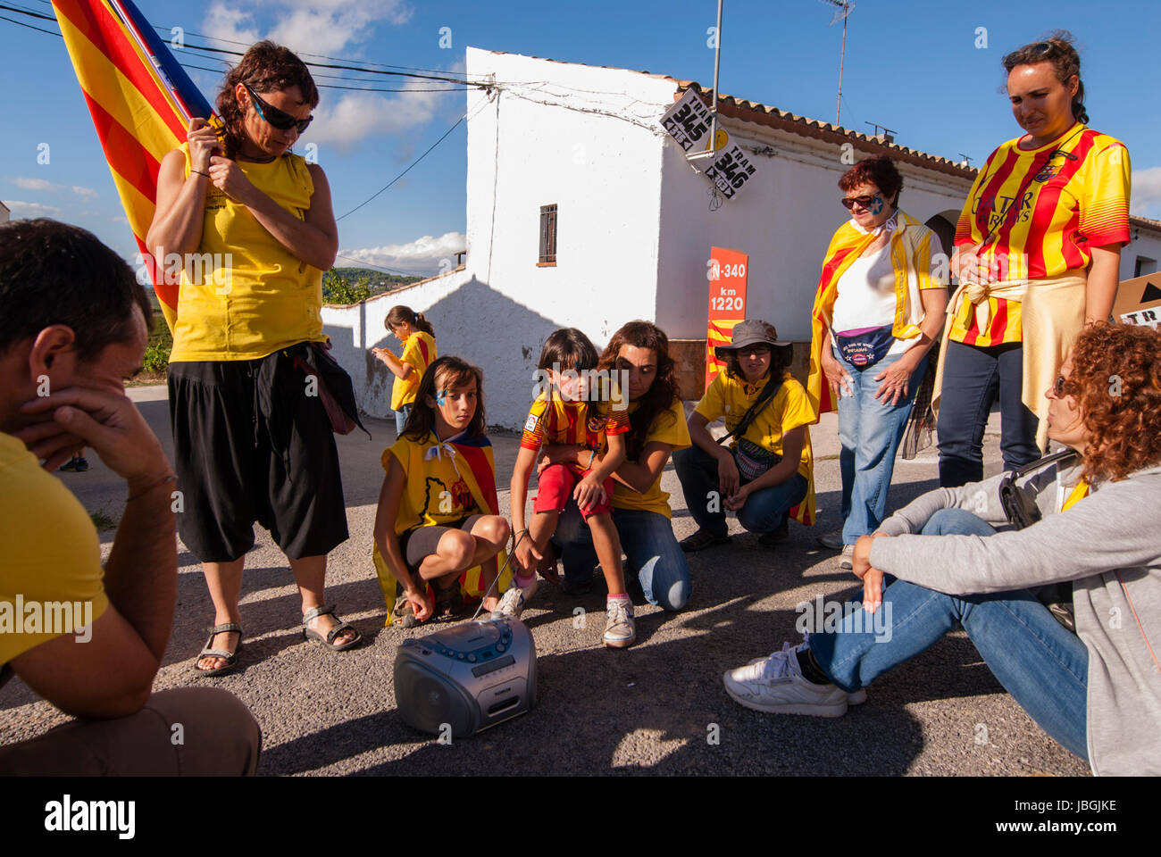 Baltic way human chain hi-res stock photography and images - Alamy