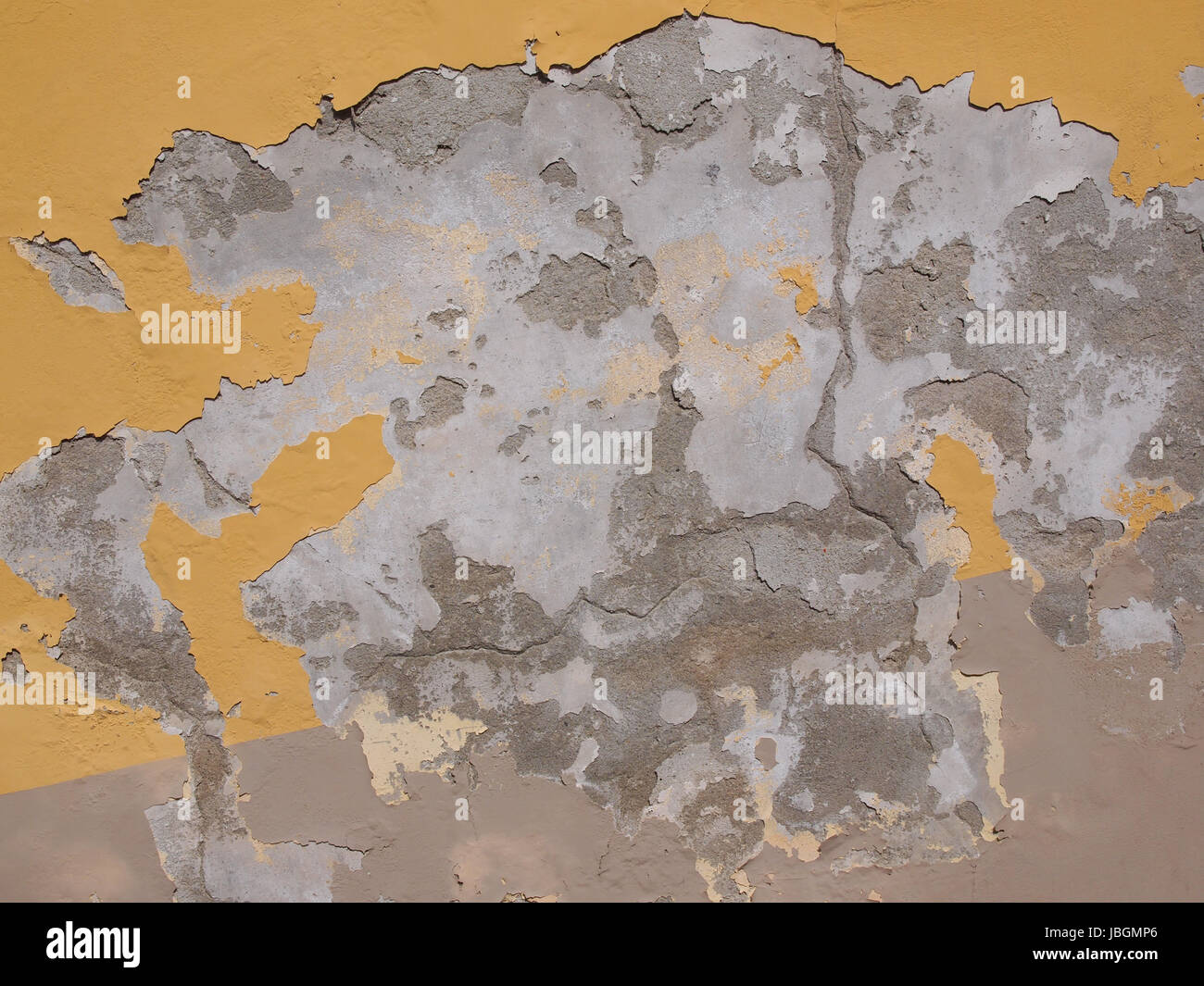 Damage caused by damp and moisture on a wall Stock Photo - Alamy