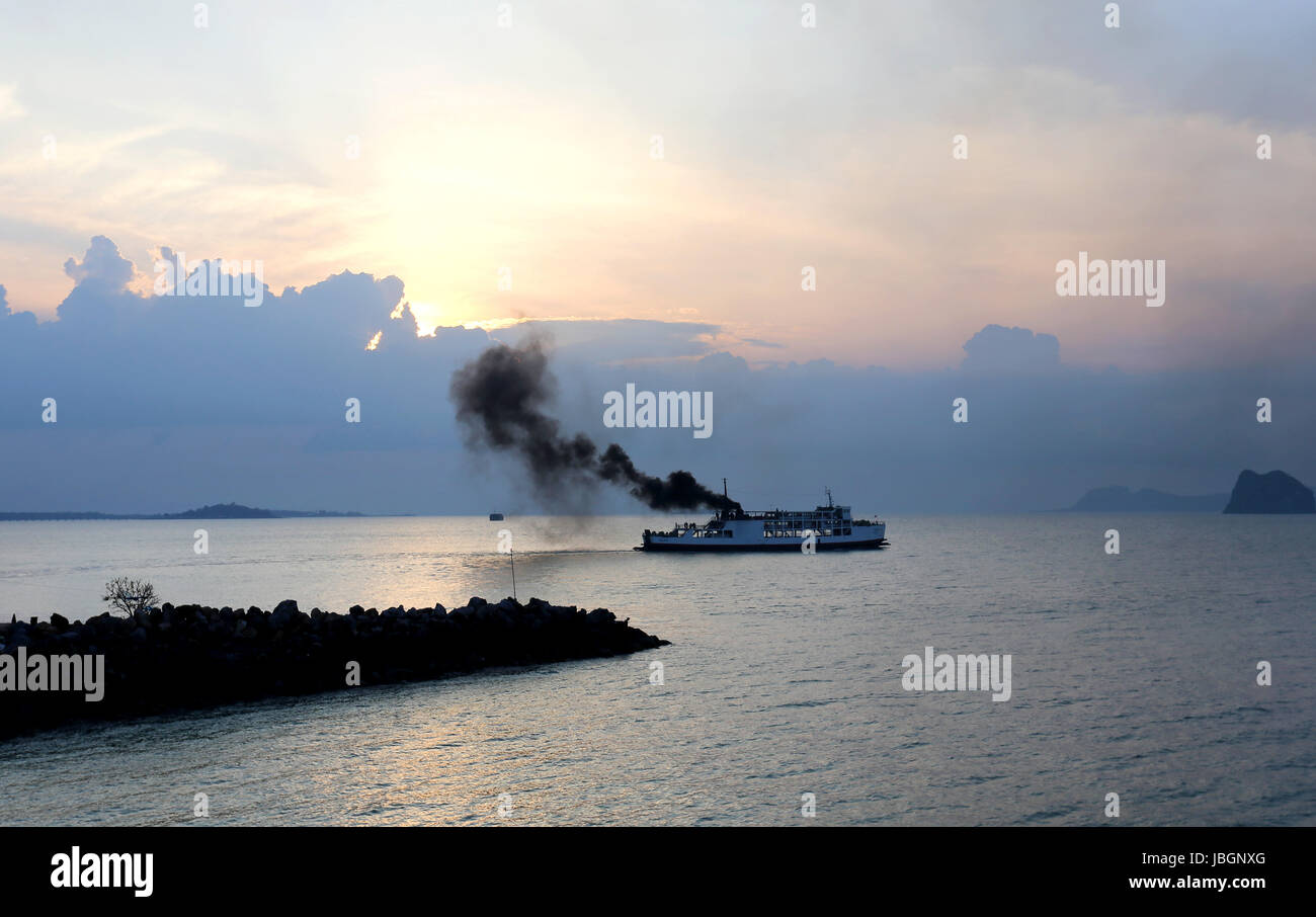 sunrise in port Stock Photo - Alamy