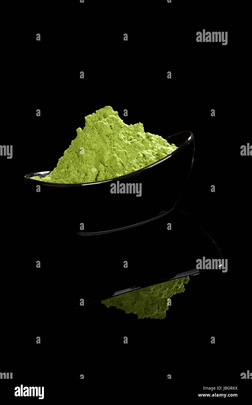 Green nutritional food supplement. Green ground wheatgrass powder ...