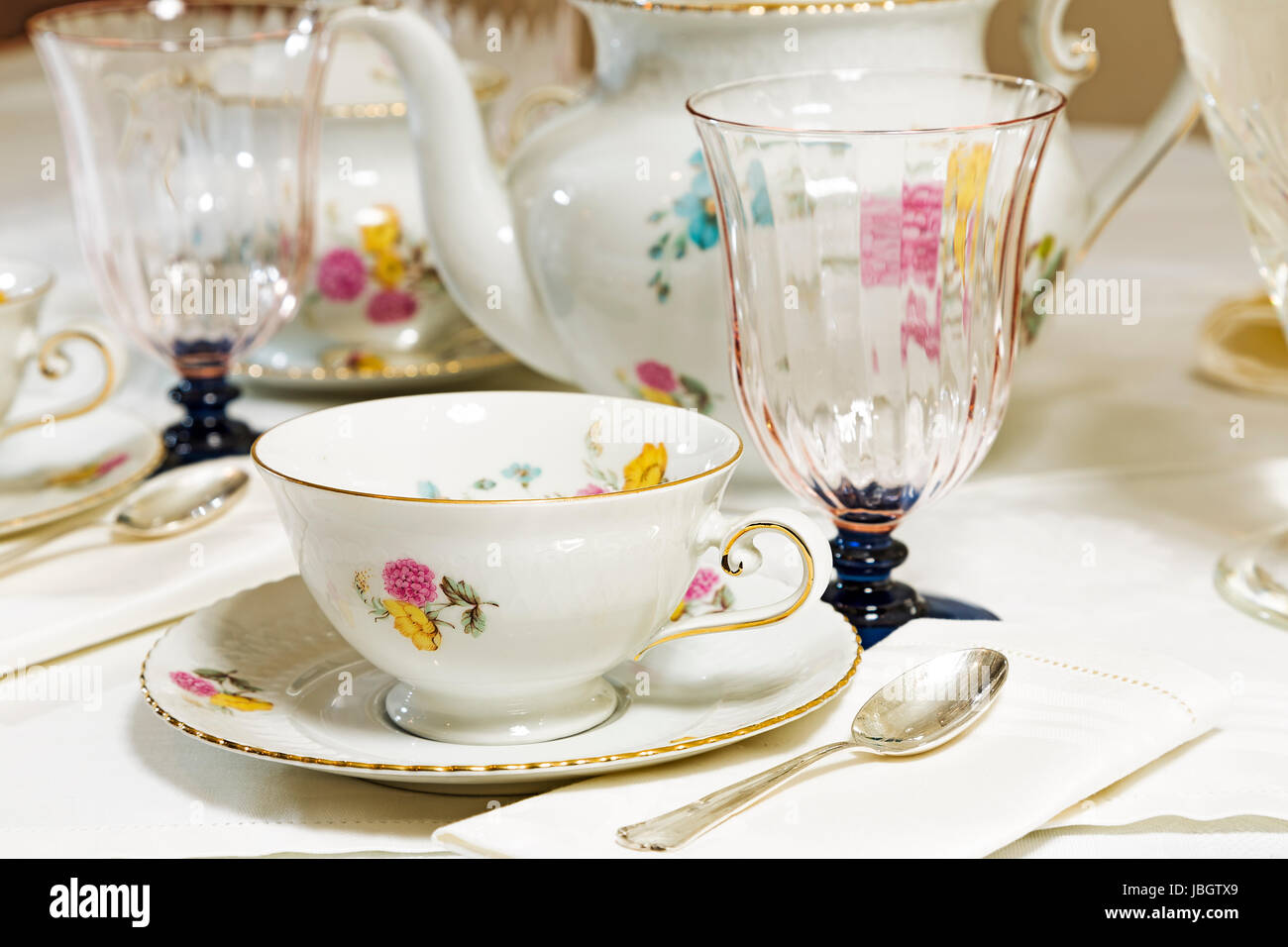 Antique floral tea set on the table Stock Photo - Alamy