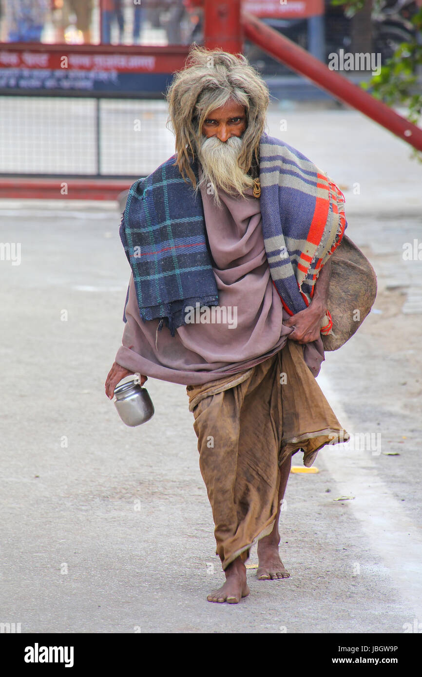 Indian man walking hi-res stock photography and images - Alamy