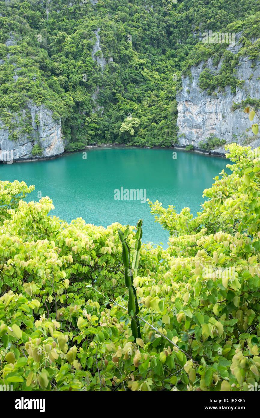 Moo koh ang tong national park hi-res stock photography and images - Alamy