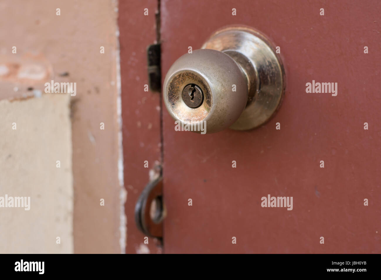Old door knob keyhole hi-res stock photography and images - Alamy