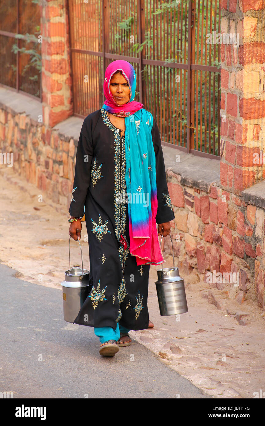 Milk india woman hi-res stock photography and images - Alamy