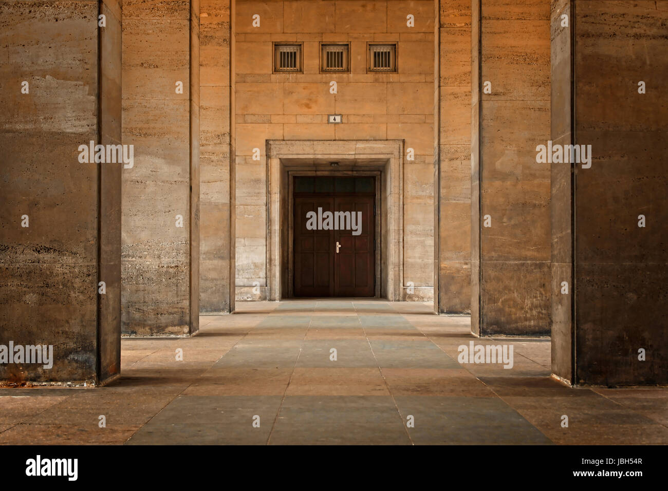 Architecture of the 50s hi-res stock photography and images - Alamy