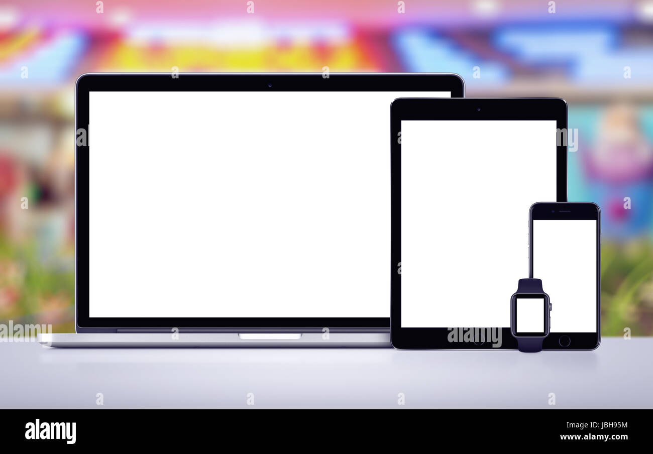 Office screens hi-res stock photography and images - Alamy