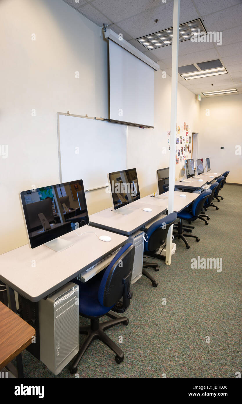 Graphic Design Lab Computer School Classroom Stock Photo - Alamy