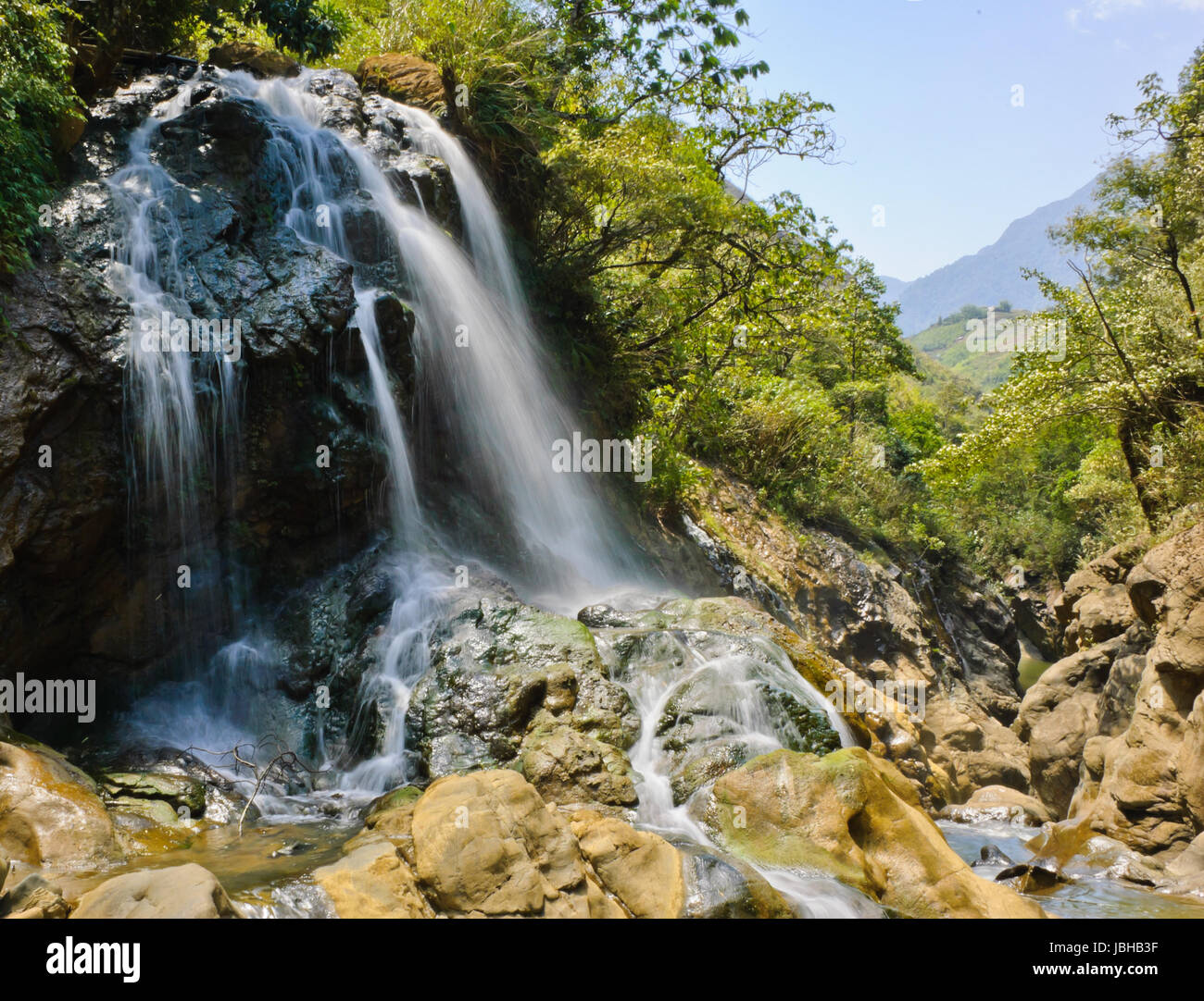 deep black waterfall Stock Photo - Alamy