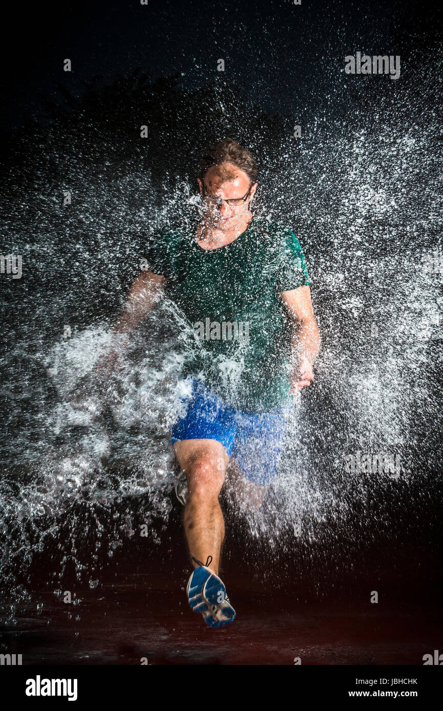 Explosive movement athlete hi-res stock photography and images - Alamy