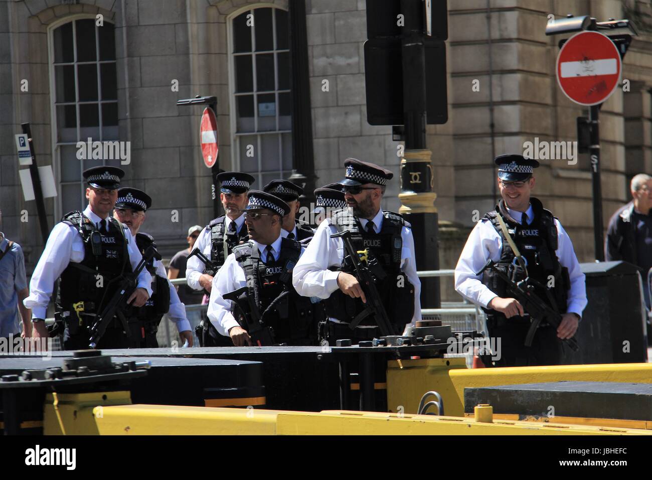 Armed police whitehall hi-res stock photography and images - Alamy