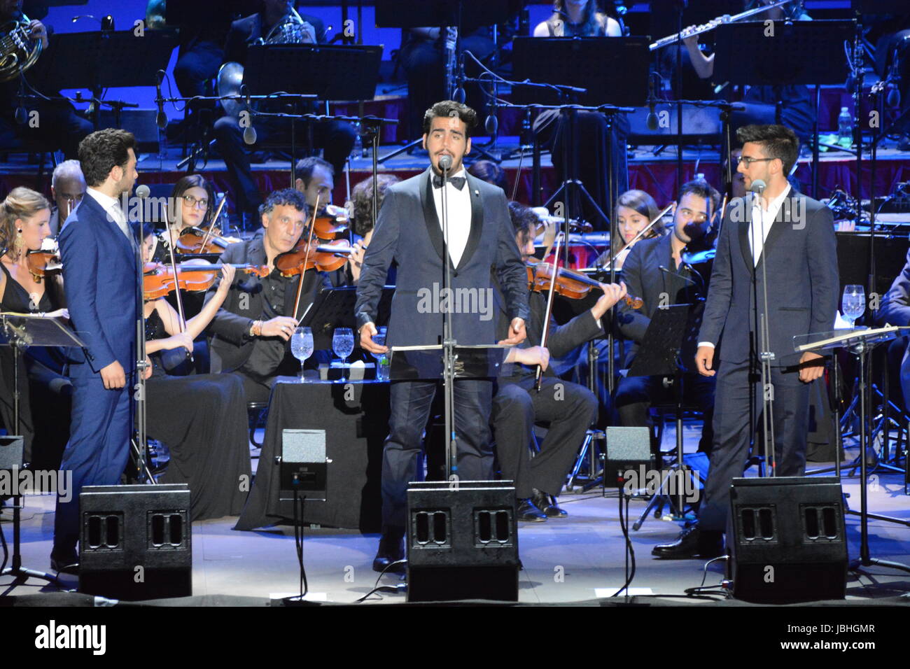 Three italian tenors hi-res stock photography and images - Alamy
