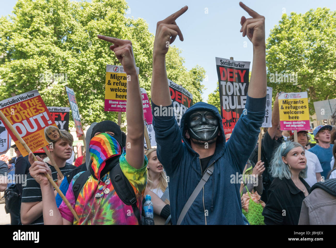 Police shouting hi-res stock photography and images - Alamy