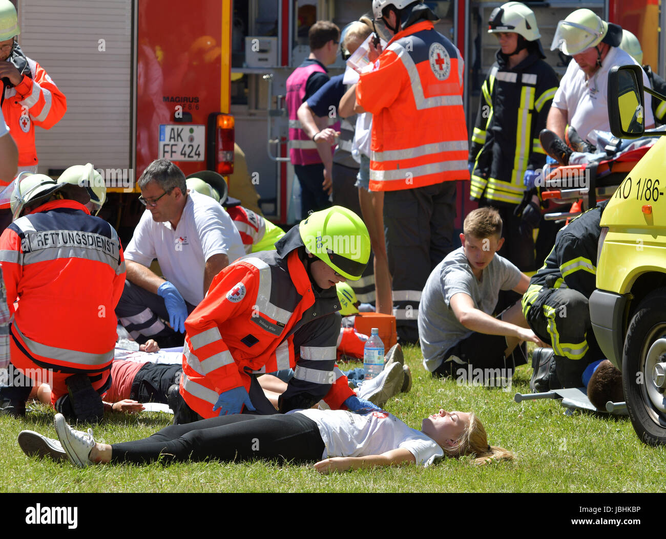 Koblenz, Germany. 11th June, 2017. Emergency services train in the ...