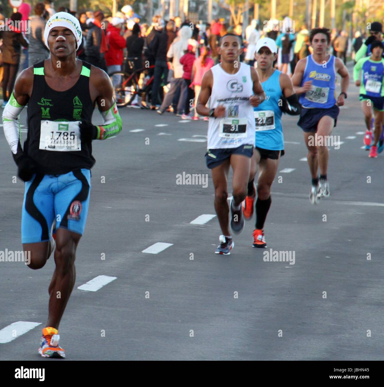 Porto Alegre, Brazil. 11th June, 2017. Runners of the men ...