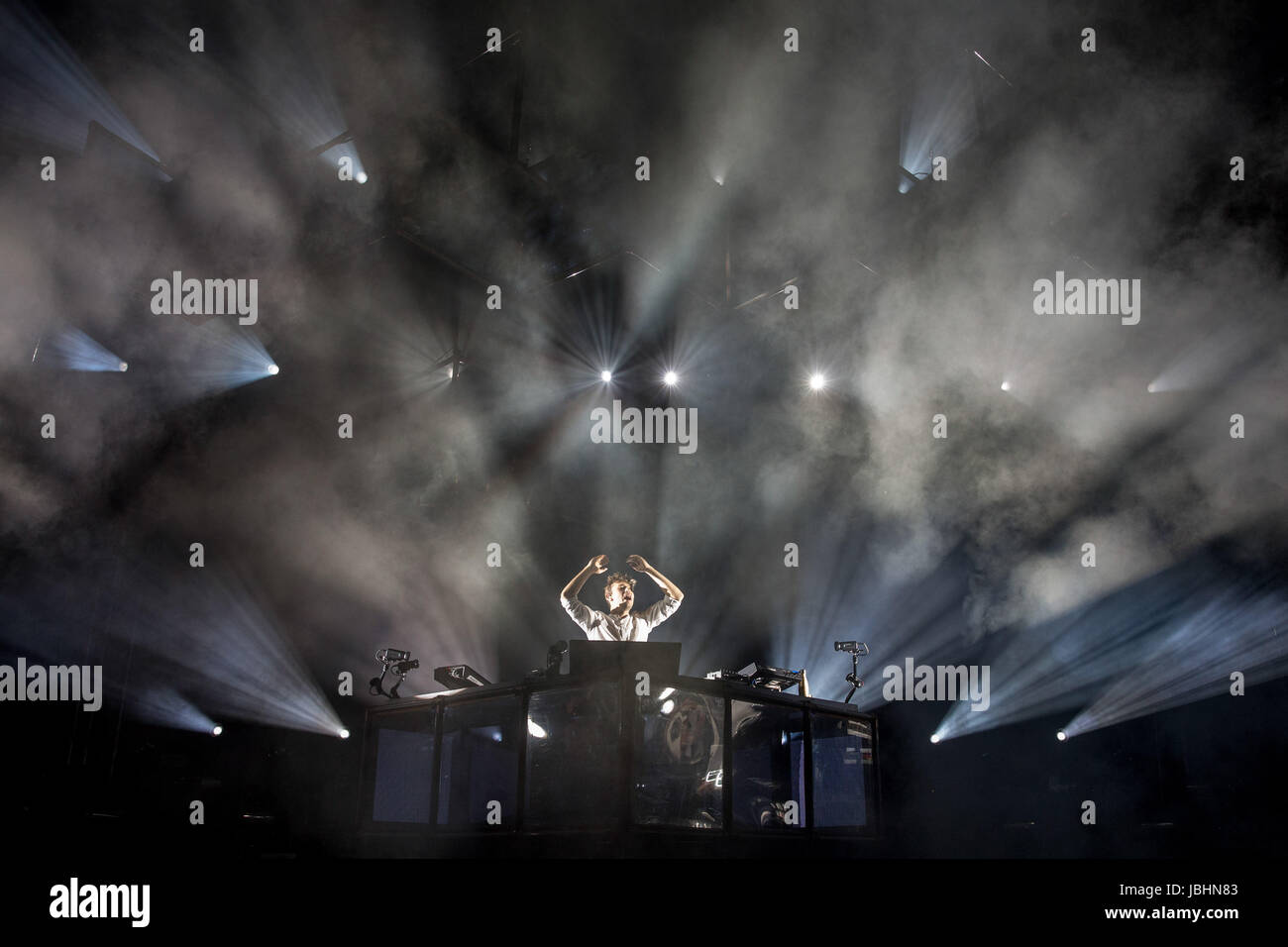 Manchester, Tennessee, USA. 11th June, 2017. Electronic musician FLUME ...