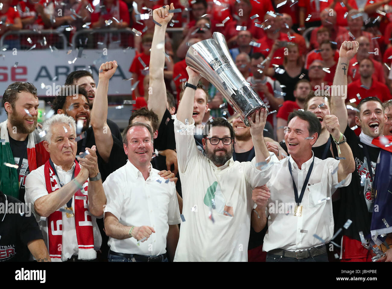 Bamberg, Germany. 11th June, 2017. Bamberg's players and coach Andrea ...