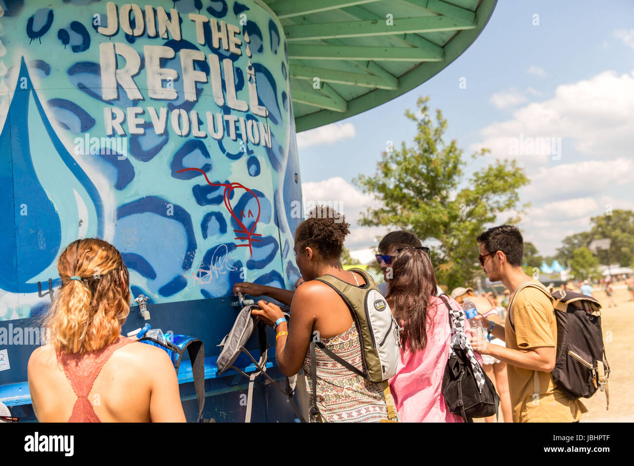 Water refill station hi-res stock photography and images - Alamy