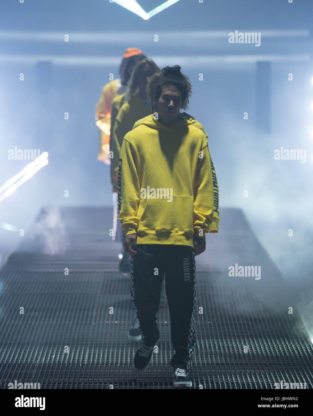 Runway walk hi-res stock photography and images - Alamy