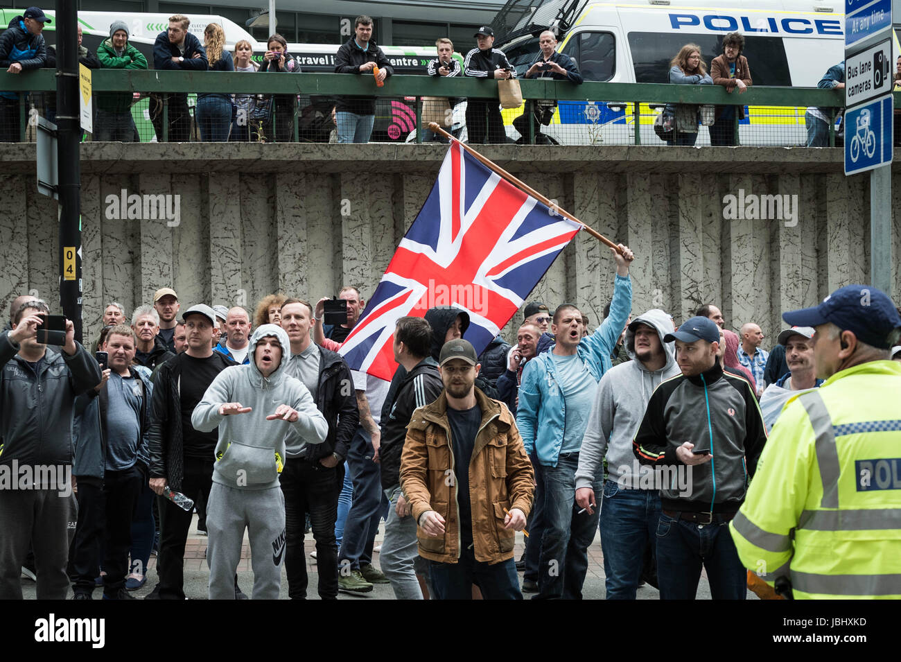About 1,000 attend right-wing ‘Unite Against Hate' anti-Islamic march ...