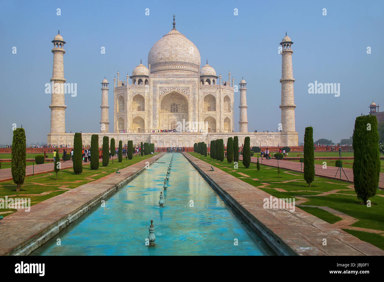 Reflection of a taj mahal at pool in agra hi-res stock photography and ...