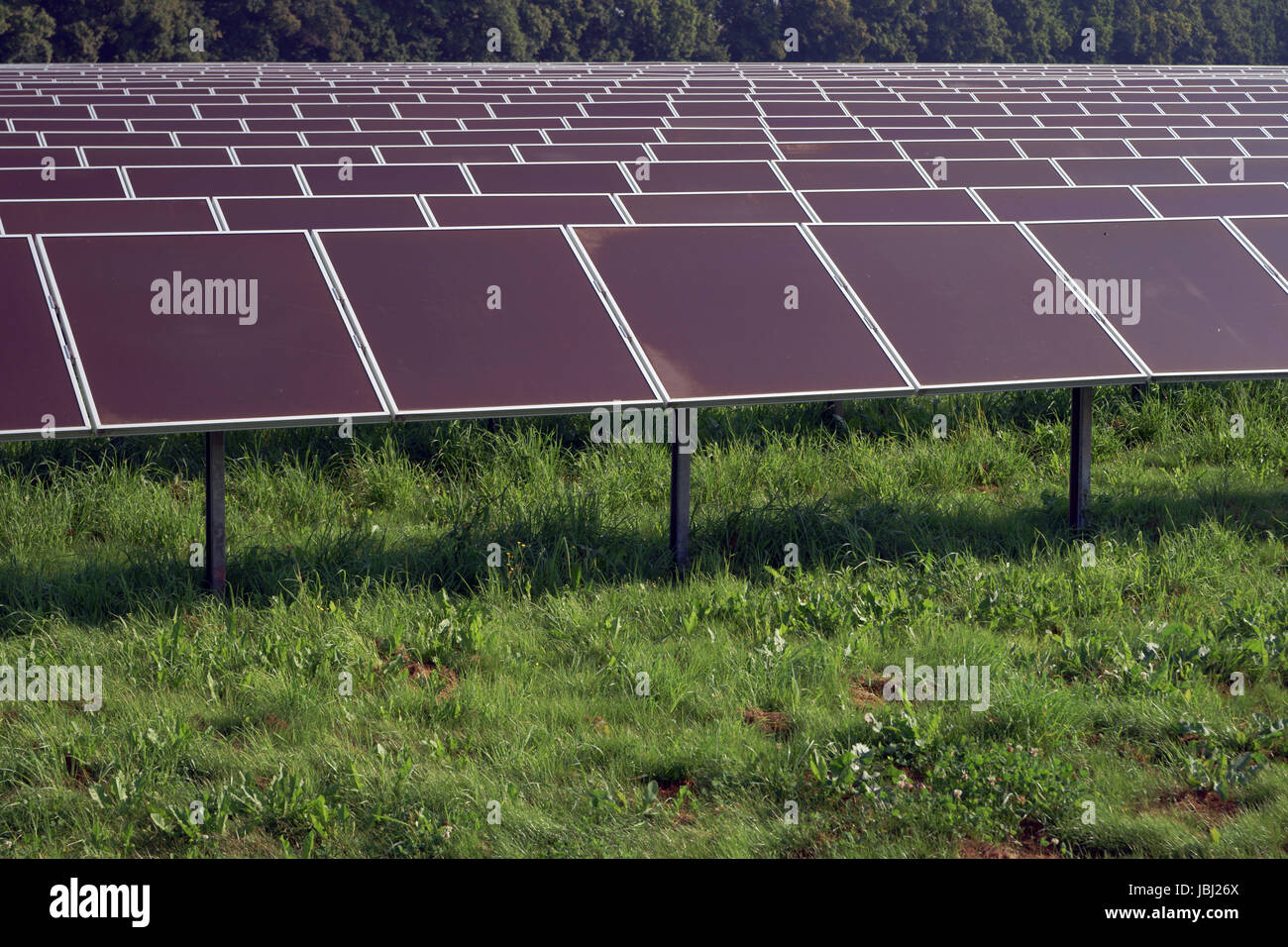 Giant solar panels hi-res stock photography and images - Alamy