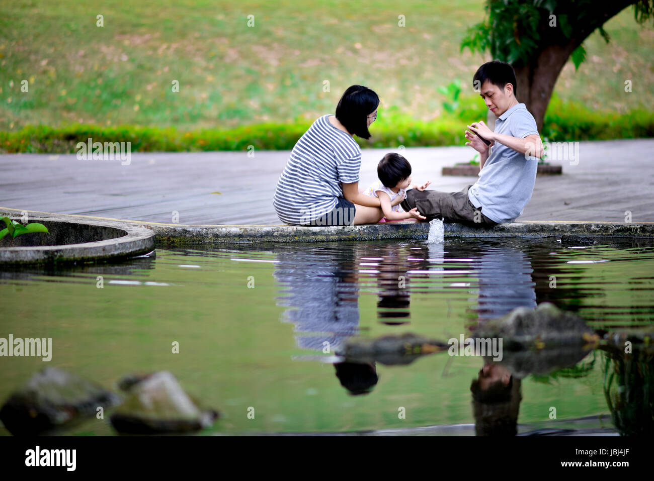 Asian parents kids hi-res stock photography and images - Alamy