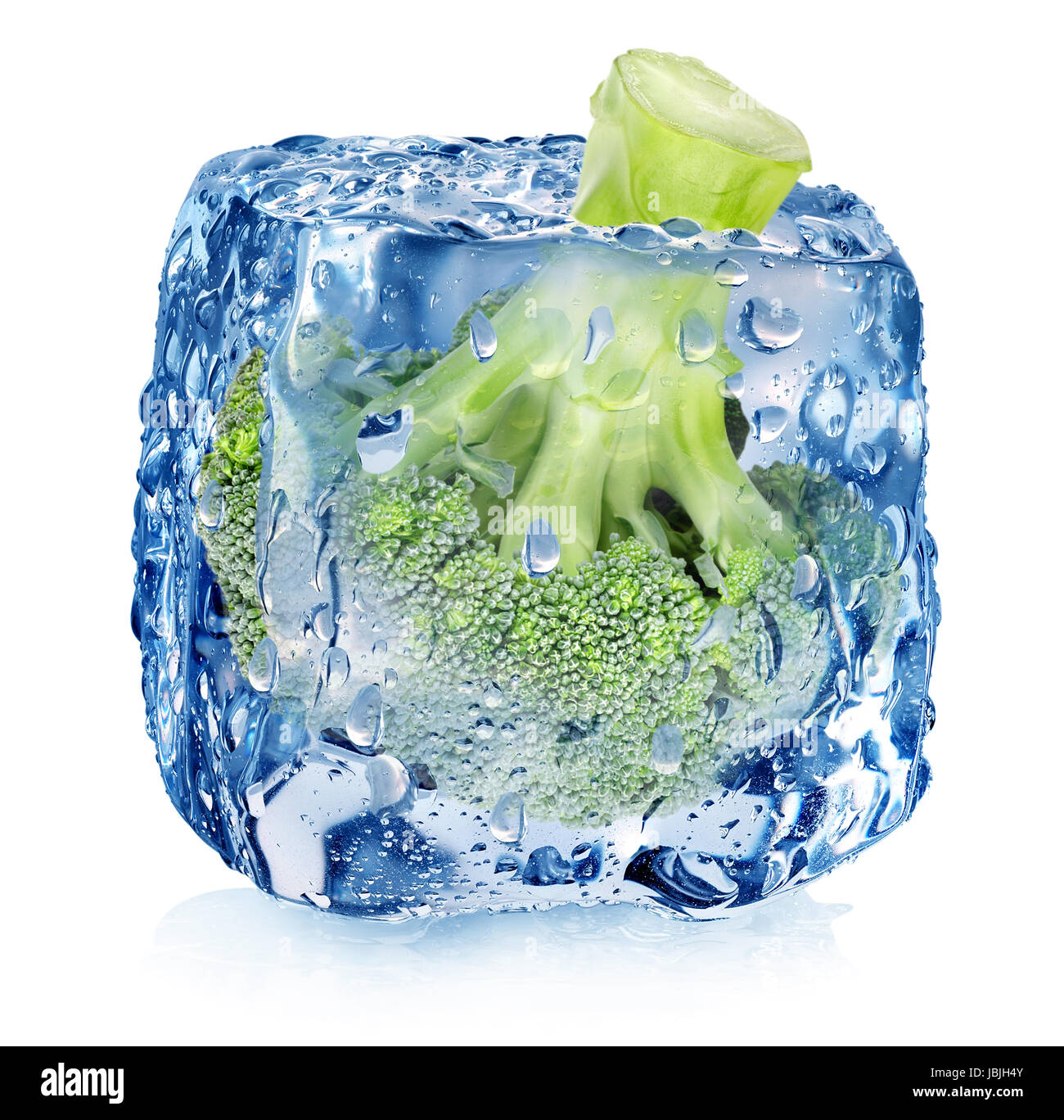 Broccoli in ice isolated hi-res stock photography and images - Alamy