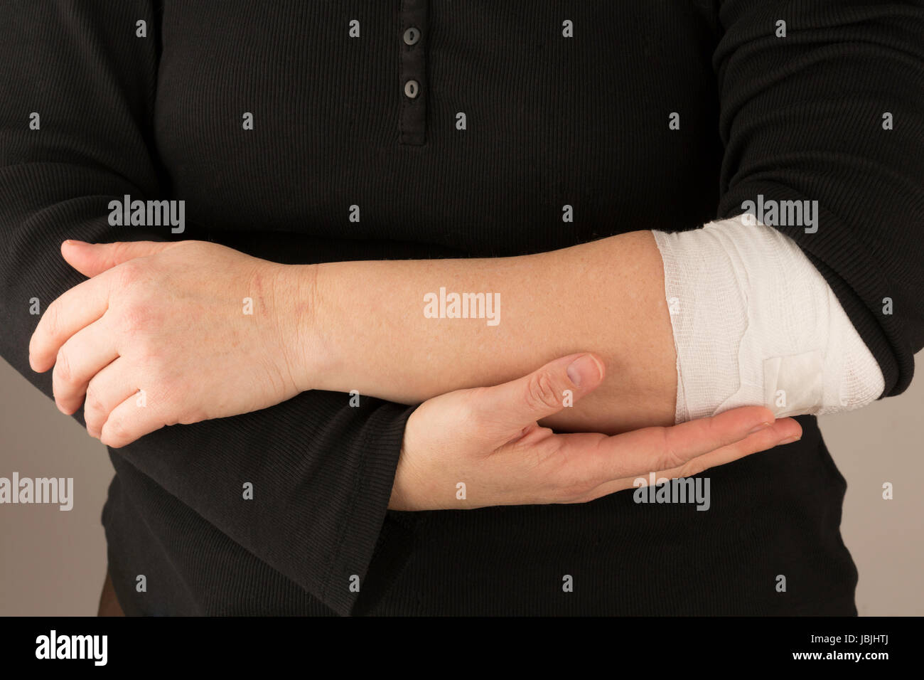 Bandaged Arm Stock Photos & Bandaged Arm Stock Images - Alamy