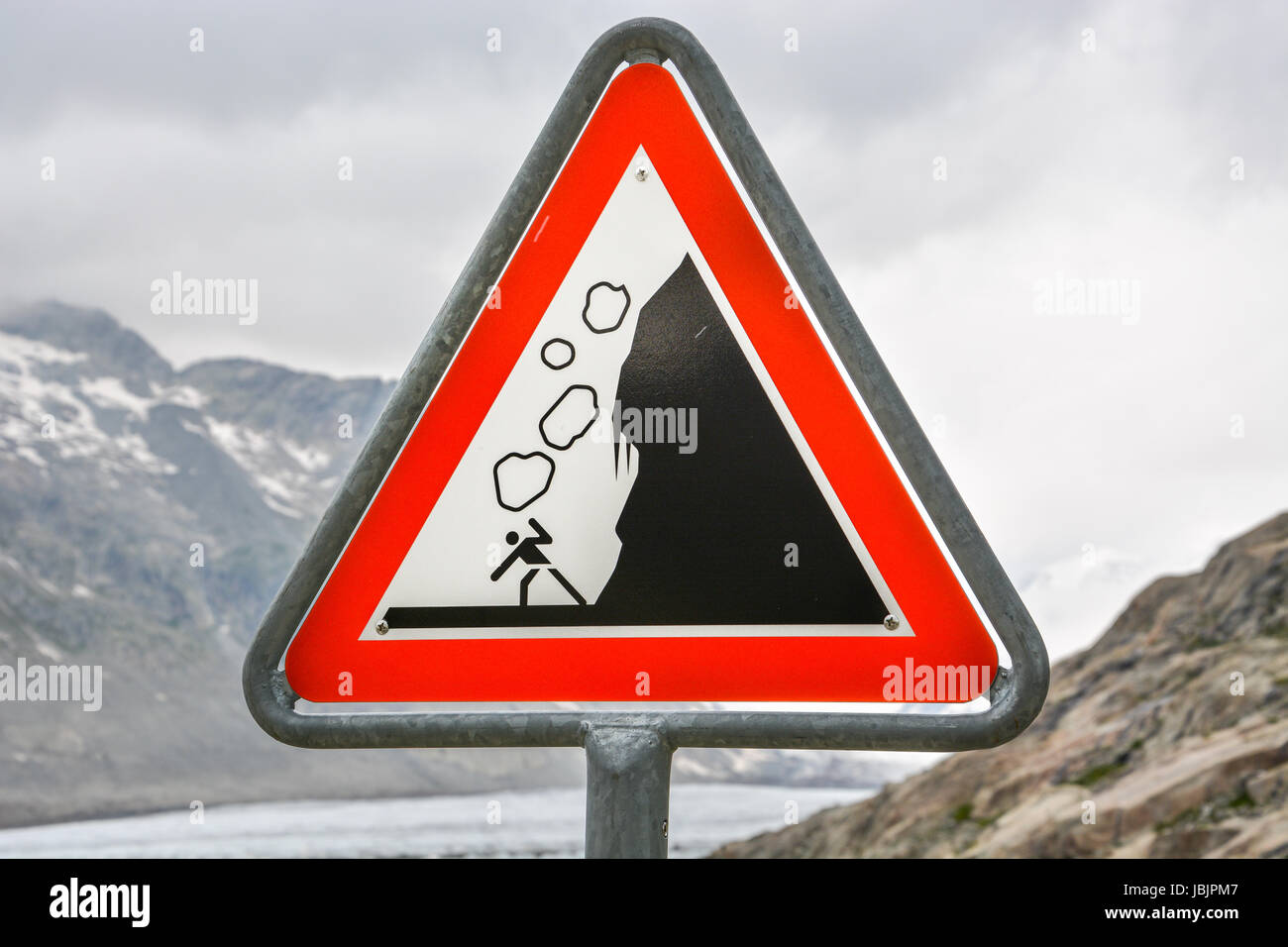 Beware falling rocks sign hi-res stock photography and images - Alamy