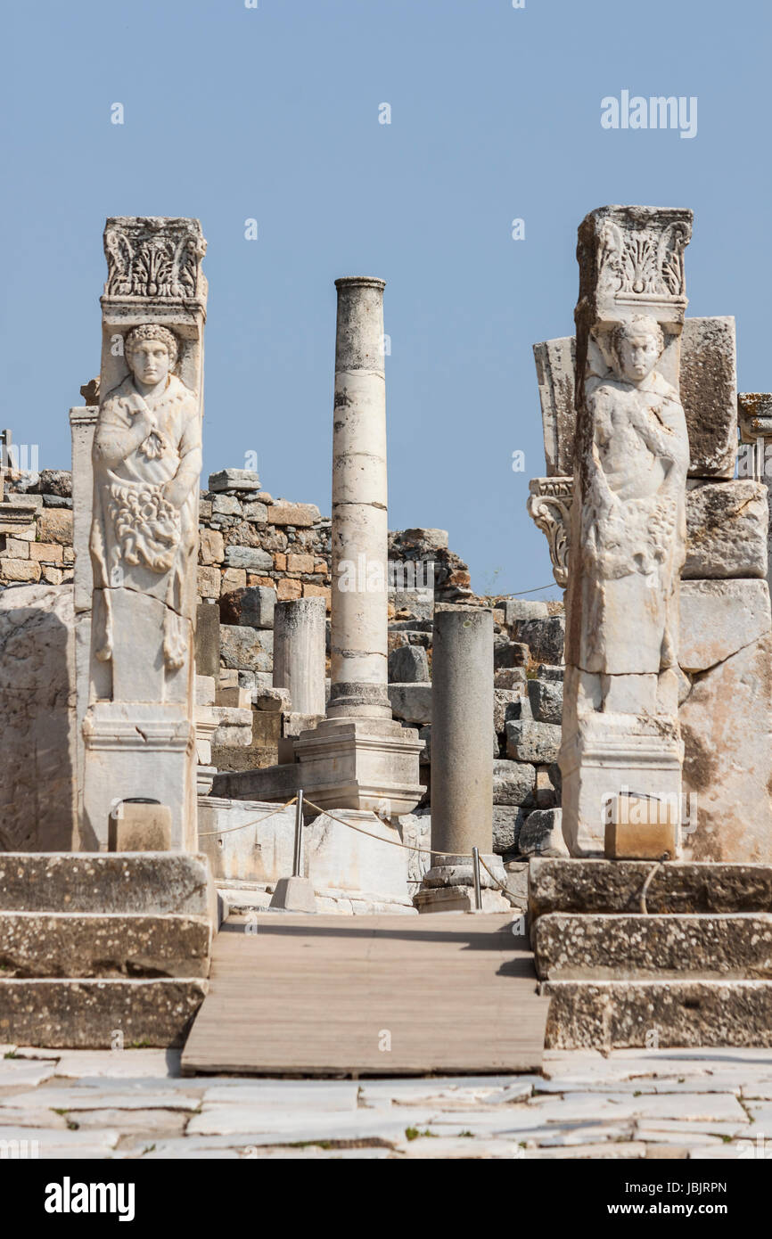 Hercules gate in the ancient city of Ephesus (Turkey Stock Photo - Alamy